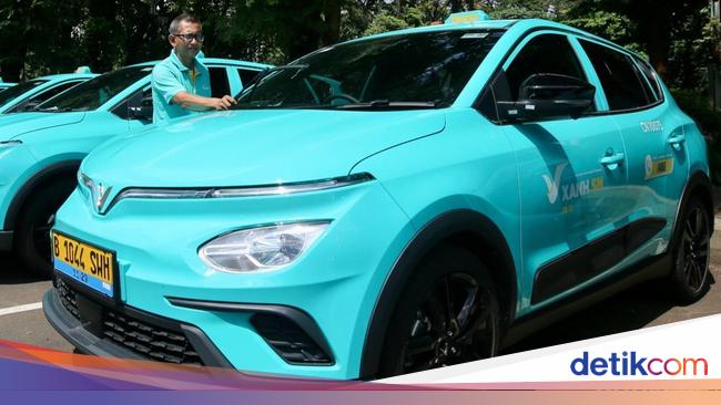 Wujud Taksi Vietnam yang Mengaspal di Jakarta