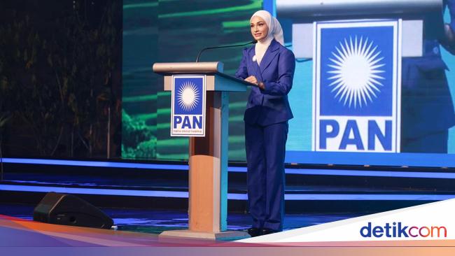 Buka Workshop PAN, Putri Zulhas Ajak Kader Solid Dukung Program Pemerintah Buka Workshop PAN, Putri Zulhas Ajak Kader Solid Dukung Program Pemerintah