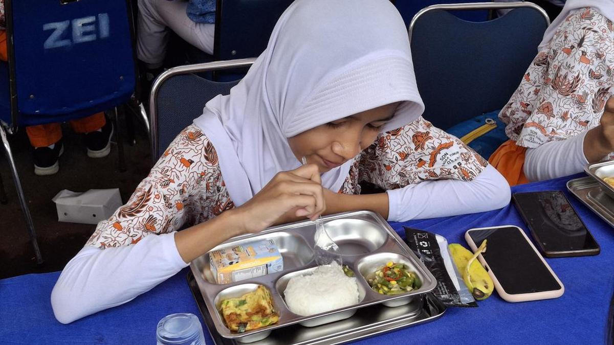Makan Bergizi Gratis Resmi Dimulai Hari Ini! 190 Dapur Sudah Siap di 26 ...
