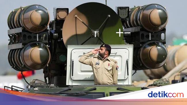 Memanas dengan India, Pakistan Gelar Latihan Peluncuran Rudal