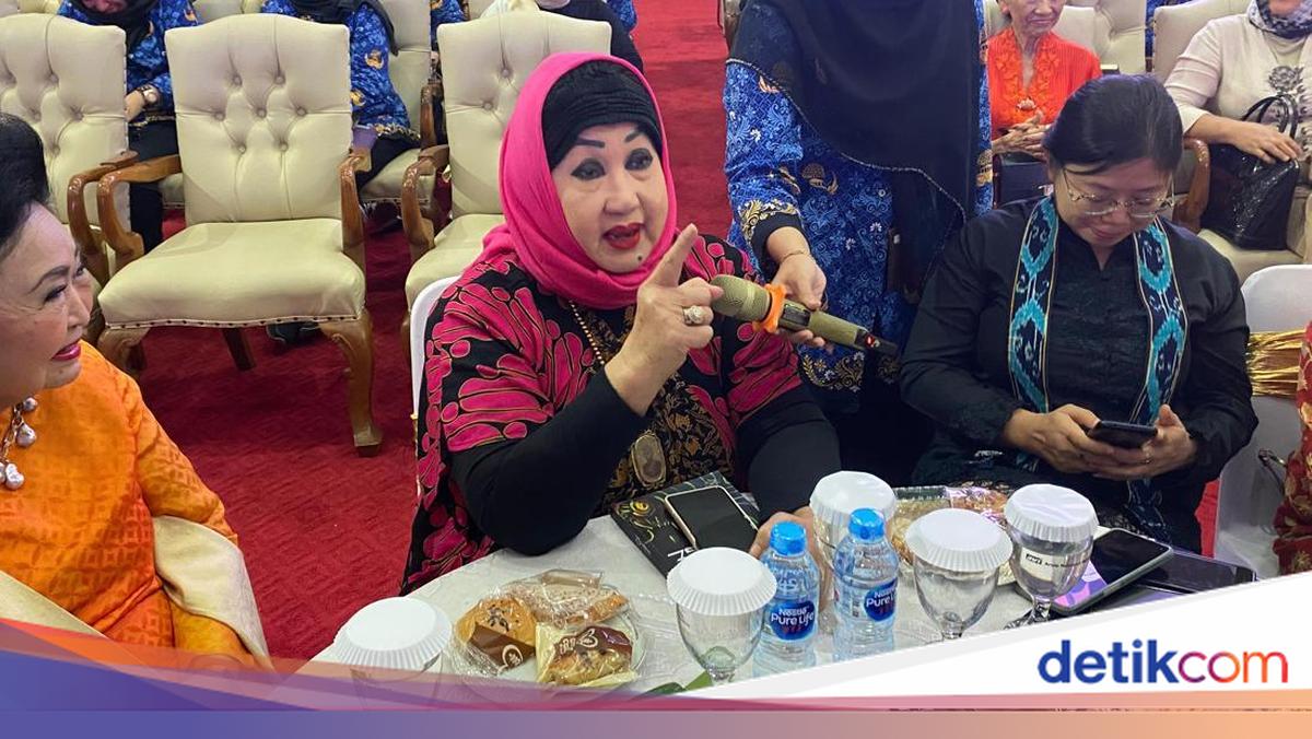 Dewi Motik Serahkan Dokumentasi Perjalanan Hidupnya ke ANRI