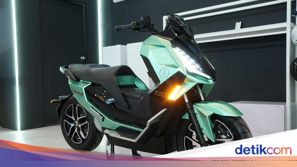 Tahun Baru Motor Baru! detikOto Kasih Motor Listrik Gratis..tis...tis ...
