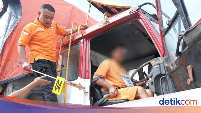 Fakta Pengakuan Sopir Truk Laka Maut di Tol Pandaan Cuma Diupah Rp 200 Ribu