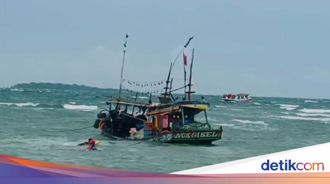 Kapal Bocor hingga Karam di Kepulauan Seribu, 6 Nelayan Selamat