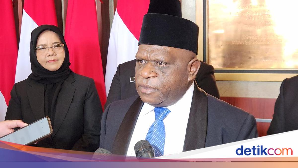 Natalius Pigai Segera Keluarkan 8 Peraturan Menteri dan Ingin Revisi UU HAM