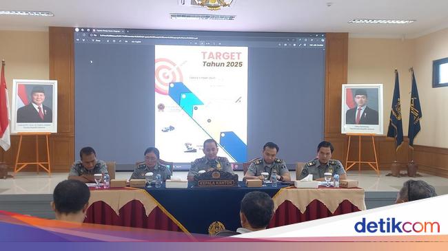 Imigrasi Singaraja Deportasi 30 WNA Selama 2024, 21 Orang Bekerja Ilegal