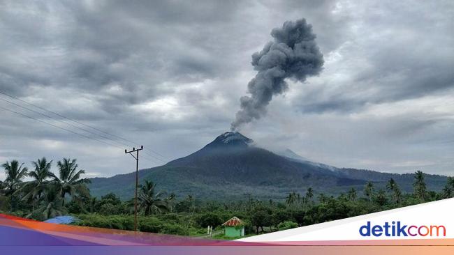 Aktivitas Gunung Lewotobi Laki-laki Meningkat Aktivitas Gunung Lewotobi Laki-laki Meningkat