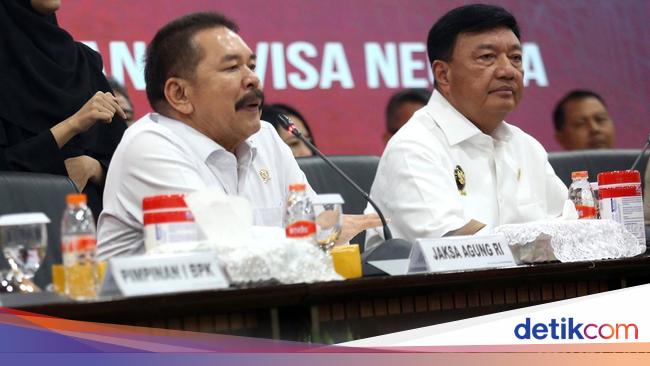 Kejagung Jerat 5 Korporasi Jadi Tersangka di Kasus Korupsi Timah Kejagung Jerat 5 Korporasi Jadi Tersangka di Kasus Korupsi Timah