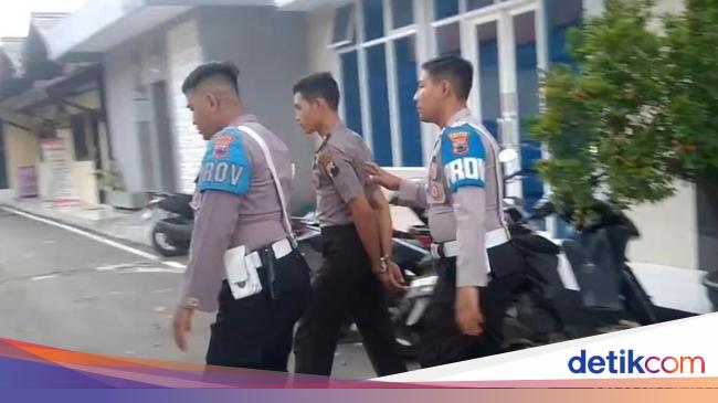 Potret Briptu Wt Dipecat Buntut Tipu Tipu Penerimaan Polri Rp 900 Juta