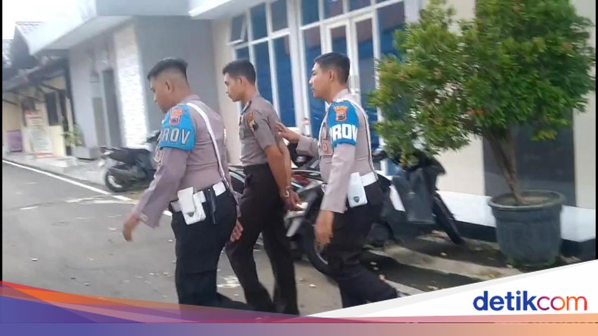 Briptu Wt Penipu Modus Penerimaan Polri Rp 900 Juta Dipecat