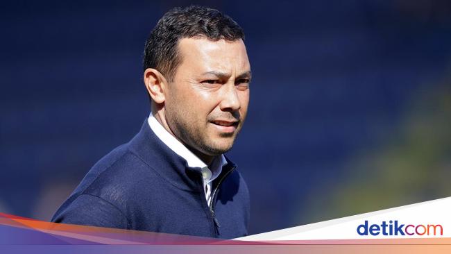 Denny Landzaat Tolak Ajax demi Ukir Sejarah Bareng Timnas Indonesia