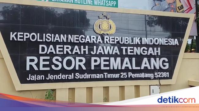 Tok Briptu Wt Tersangka Tipu Tipu Penerimaan Polri Rp 900 Juta Dipecat