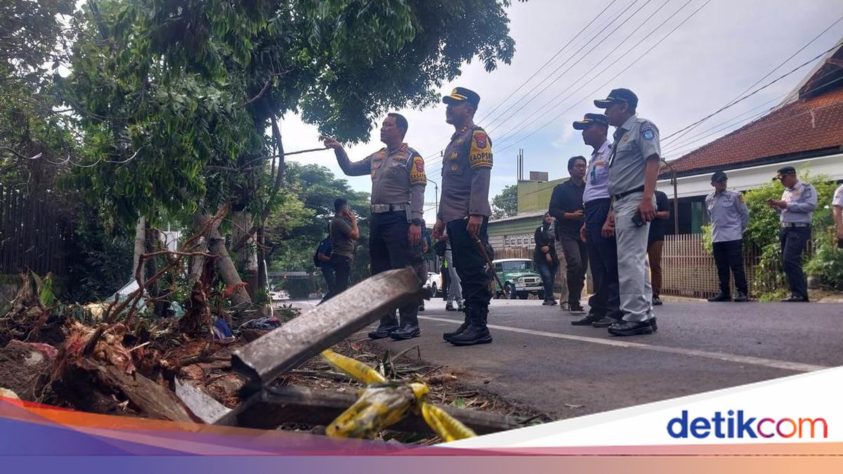 Semua Siswa SMK ke Belakang Bus dan Berpelukan Saat Kecelakaan di Batu