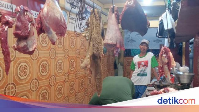 Meski Wabah PMK Merebak, Penjualan Daging Sapi di Lamongan Masih Normal