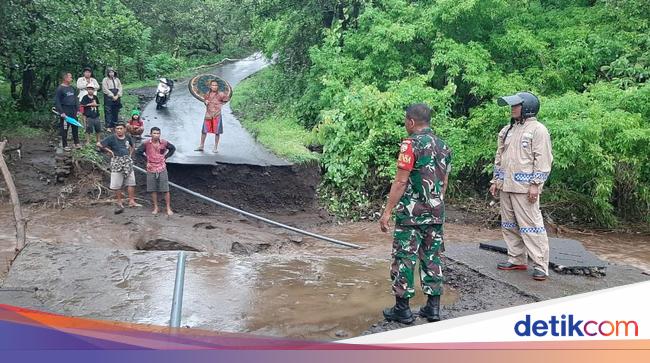 Diterjang Banjir Bandang, Jalan Penghubung di Datah Karangasem Terputus