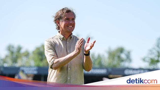 Tawaran Kluivert ke Alex Pastoor untuk Latih Timnas Indonesia