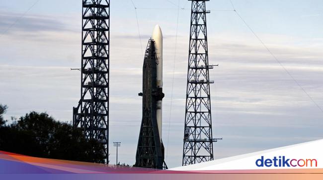 Roket Raksasa Jeff Bezos Batal Diluncurkan