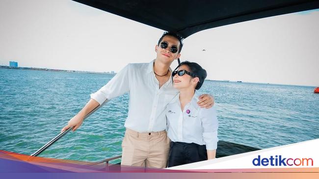Hati Prilly Latuconsina Kini Bersandar Dengan Omara Esteghlal