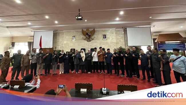 DPRD Kota Kediri Tetapkan Vinanda-Gus Qowim Sebagai Wali Kota-Wawali Terpilih