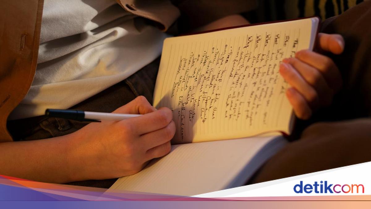 35 Contoh Puisi Berbagai Tema yang Singkat, Kalimat Indah Penuh Makna