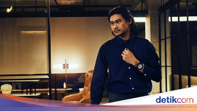 Mike Ethan Debut Jadi Penyanyi, Rilis Single Dia Harus Tahu