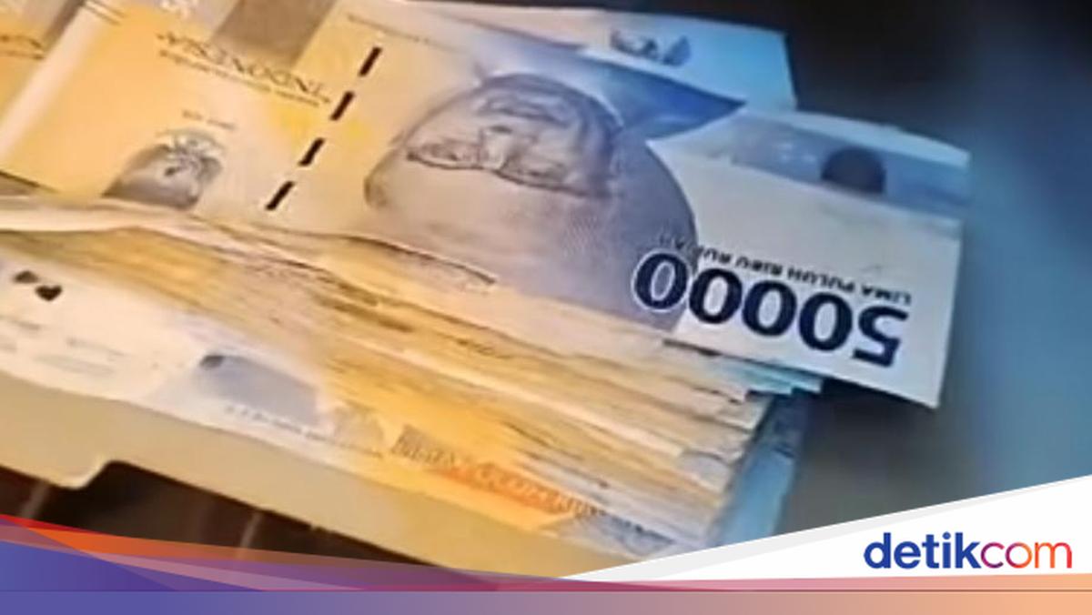 Viral Pintu Mesin ATM di Baubau Terbuka Saat Warga Mau Tarik Uang