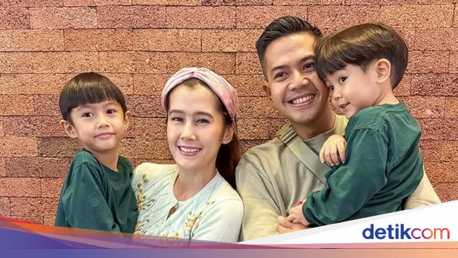 Potret Romantis Ardina Rasti Kulineran Enak Bareng Suami