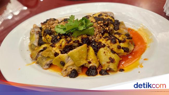 Spesial! Angsio Hisit dan Ayam Kukus Chili Oil Buat Sajian Imlek