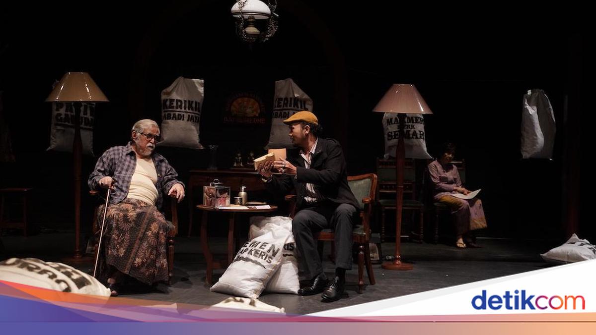 Teater Populer Kritik Demokrasi hingga Pagar Laut di Lakon Dag Dig Dug