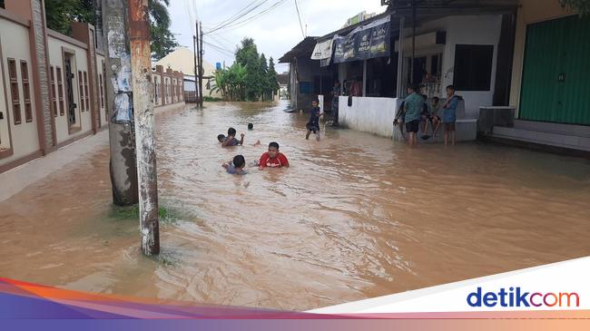 Sungai Dawe Meluap, Banjir Rendam Desa Mejobo Kudus