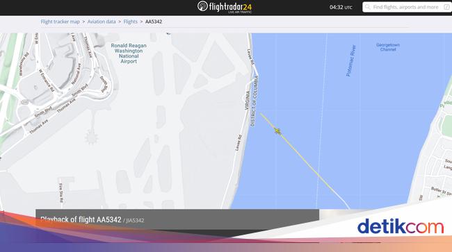 Detik-detik American Airlines Ditabrak Black Hawk di FlightRadar24
