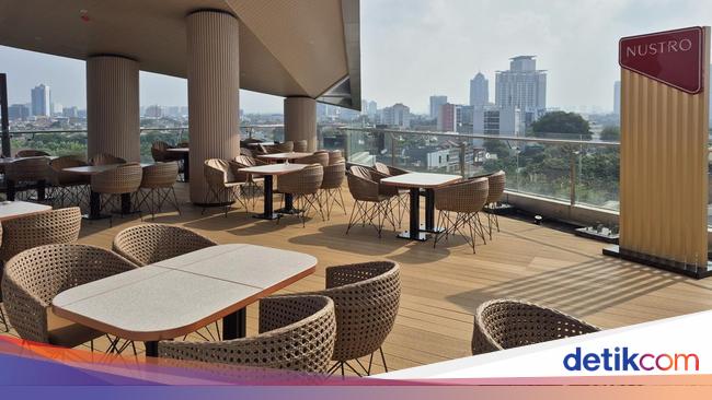 Nustro Tebet - Skyline, Sensasi Kuliner di Rooftop dengan City View Memikat