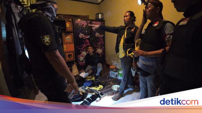 Polisi Amankan 25 Orang Saat Penggerebekan Narkoba di Lombok Tengah