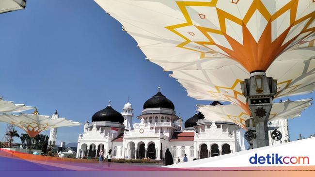 Melihat Wajah Baru Payung Masjid Raya Baiturrahman Aceh Usai Diganti