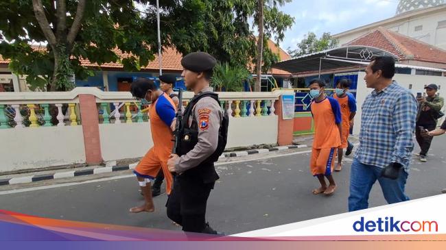 Detik-detik Pembunuhan Pria Berjaket Dihabisi Ramai-ramai Saat Dicekoki Miras