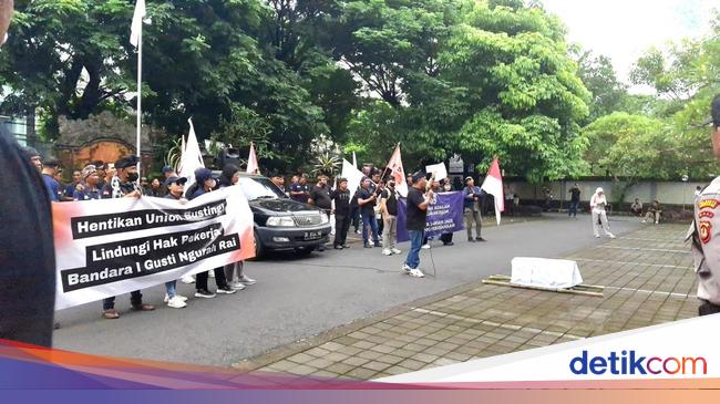 Demo di Disnaker ESDM Bali, Serikat Pekerja PT APS Sampaikan Lima Tuntutan