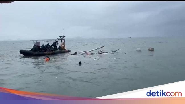 Kapal Nelayan Tenggelam Diterjang Gelombang di Labuan Bajo
