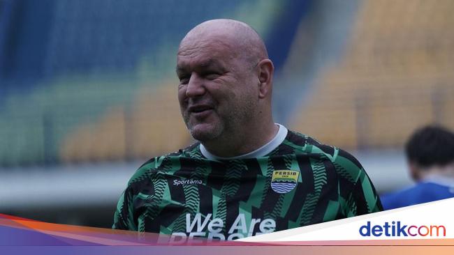 Pesan Bojan Hodak untuk Pemain Akademi Persib di Timnas U-17 Pesan Bojan Hodak untuk Pemain Akademi Persib di Timnas U-17