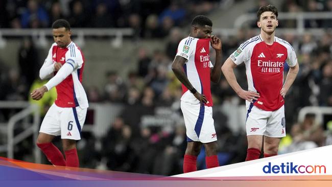 Pemain Berulah, Arsenal Kena Getah