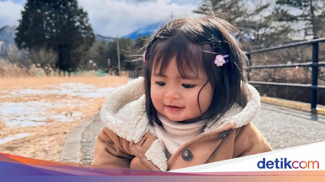 8 Foto Dek Cunda Putri Denny Caknan Makin Menggemaskan, Kini Berusia 1 ...