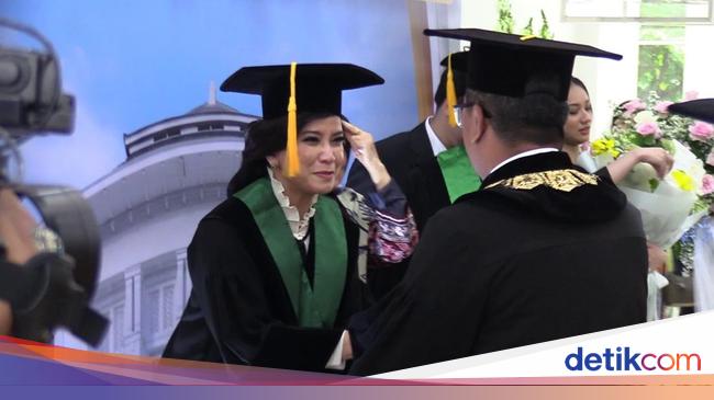 Momen Pengukuhan Guru Besar Tetap Fakultas Kedokteran UI
