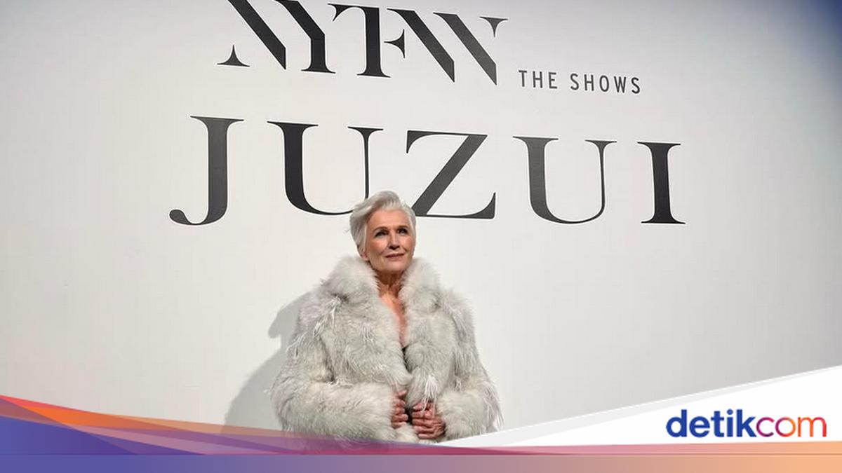 Ibu Elon Musk, Maye Musk, Eksis Jadi Model New York Fashion Week di Usia 74