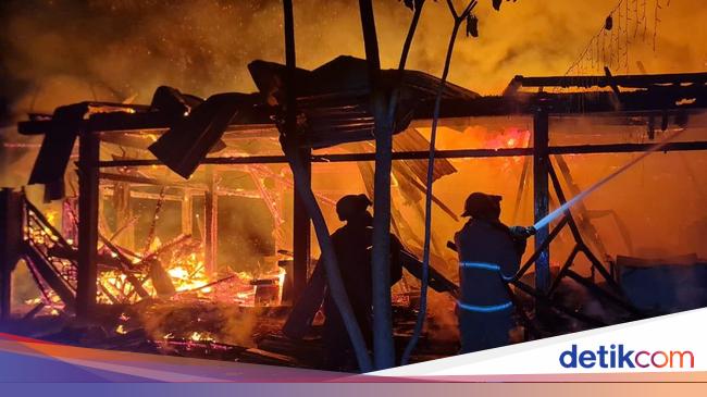 Gadis Pemalang Diduga Jadi Korban Tewas Kebakaran Kafe dan Homestay Lamongan