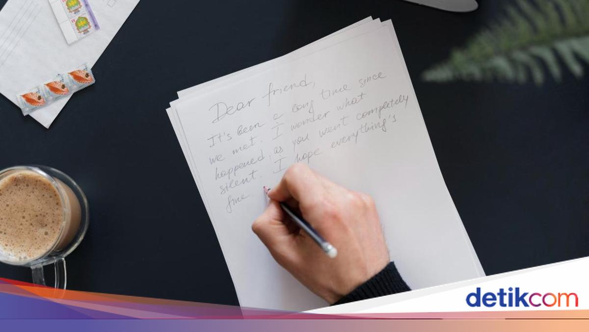 25 Contoh Personal Letter Bahasa Inggris Berbagai Tema dan Terjemahannya