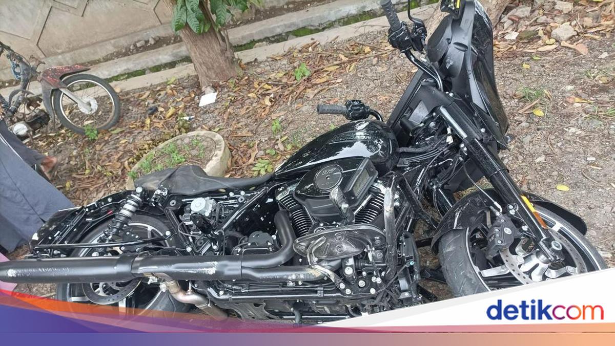 Saksi Ceritakan Detik-detik Kecelakaan Moge yang Tewaskan Bendum Demokrat