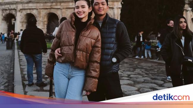 Cantiknya Sarah Menzel Saat Cicip Matcha hingga Ngopi di Kafe Jaksel