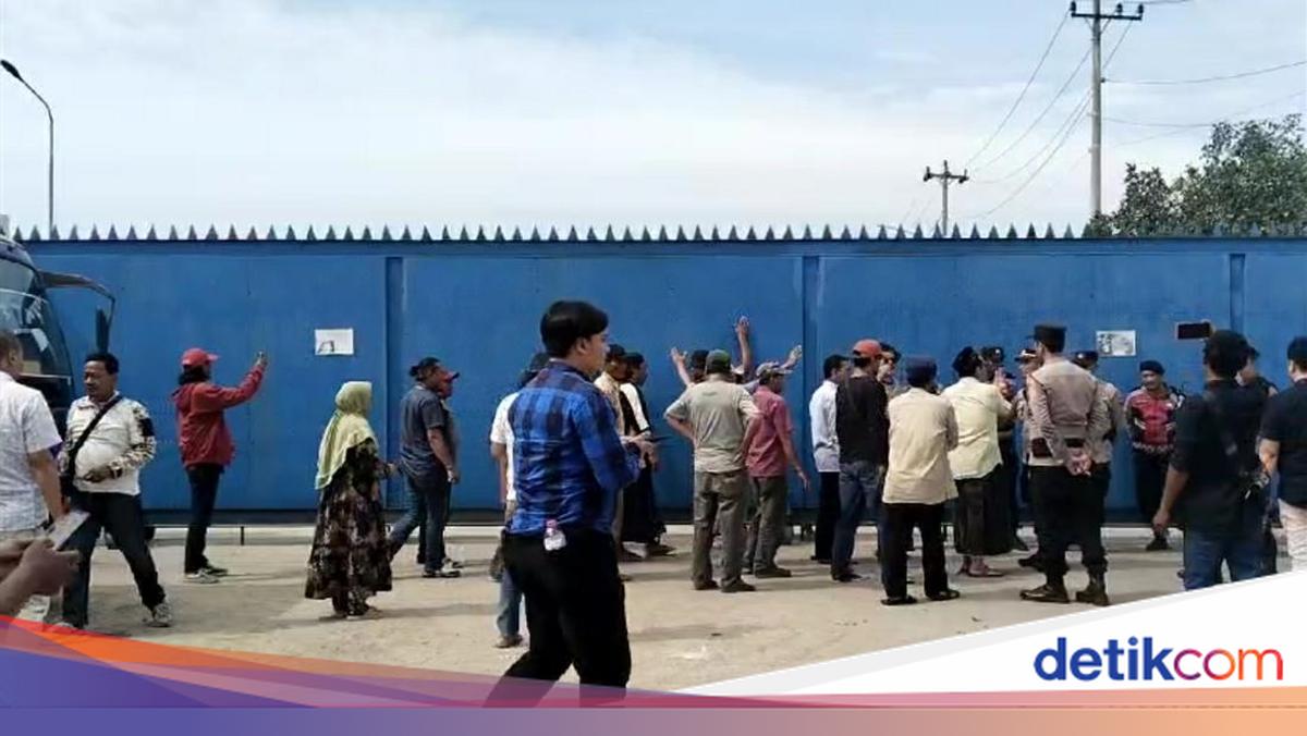 Warga Bulakamba Brebes Demo Pabrik Garmen Minta Ganti Rugi Pencemaran ...
