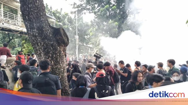 BEM SI Gelar Puncak Demo 'Indonesia Gelap' di Jakarta Siang Ini