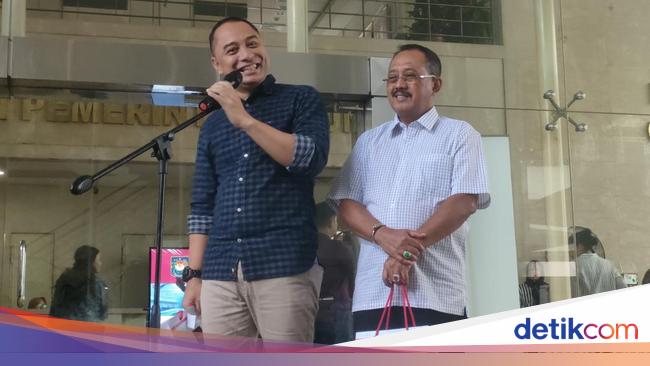 Usai Dilantik Wali Kota Surabaya Eri Cahyadi Akan Kebut Program Prioritas Usai Dilantik Wali Kota Surabaya Eri Cahyadi Akan Kebut Program Prioritas