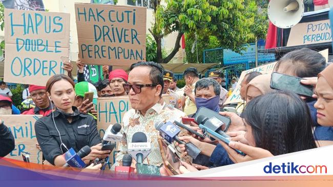 Wamenaker Sebut Aplikator Wajib beri THR ke Ojol Berupa Uang!